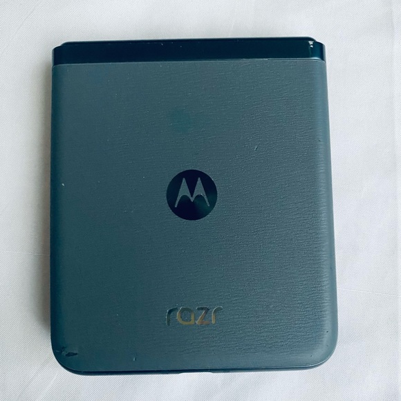 Motorola Razr | Cell Phones & Accessories | Motorola Razr Xt23232 28gb ...